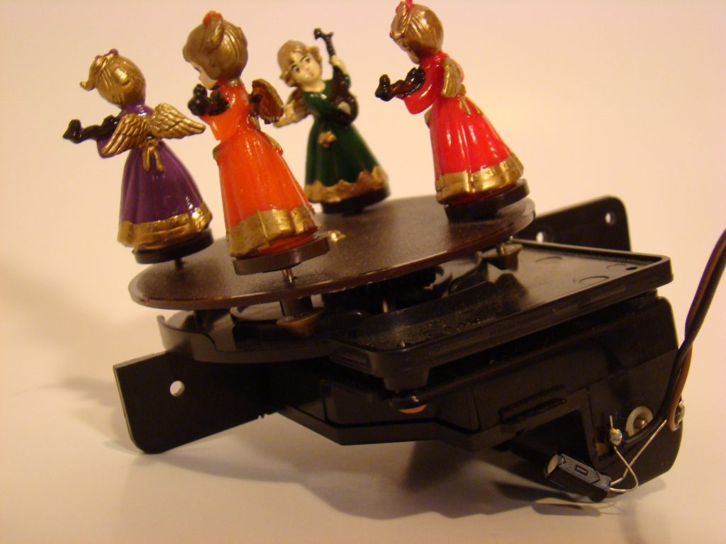 KW703 Dancer Carousel | Kaiser Clock
